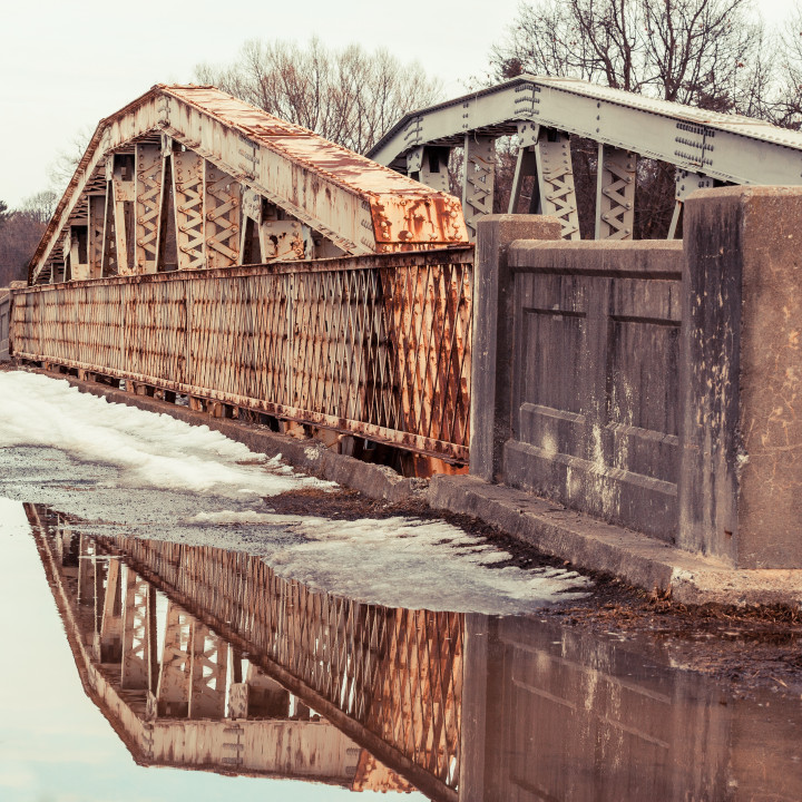 Small Rusty Bridge - Duncan.co