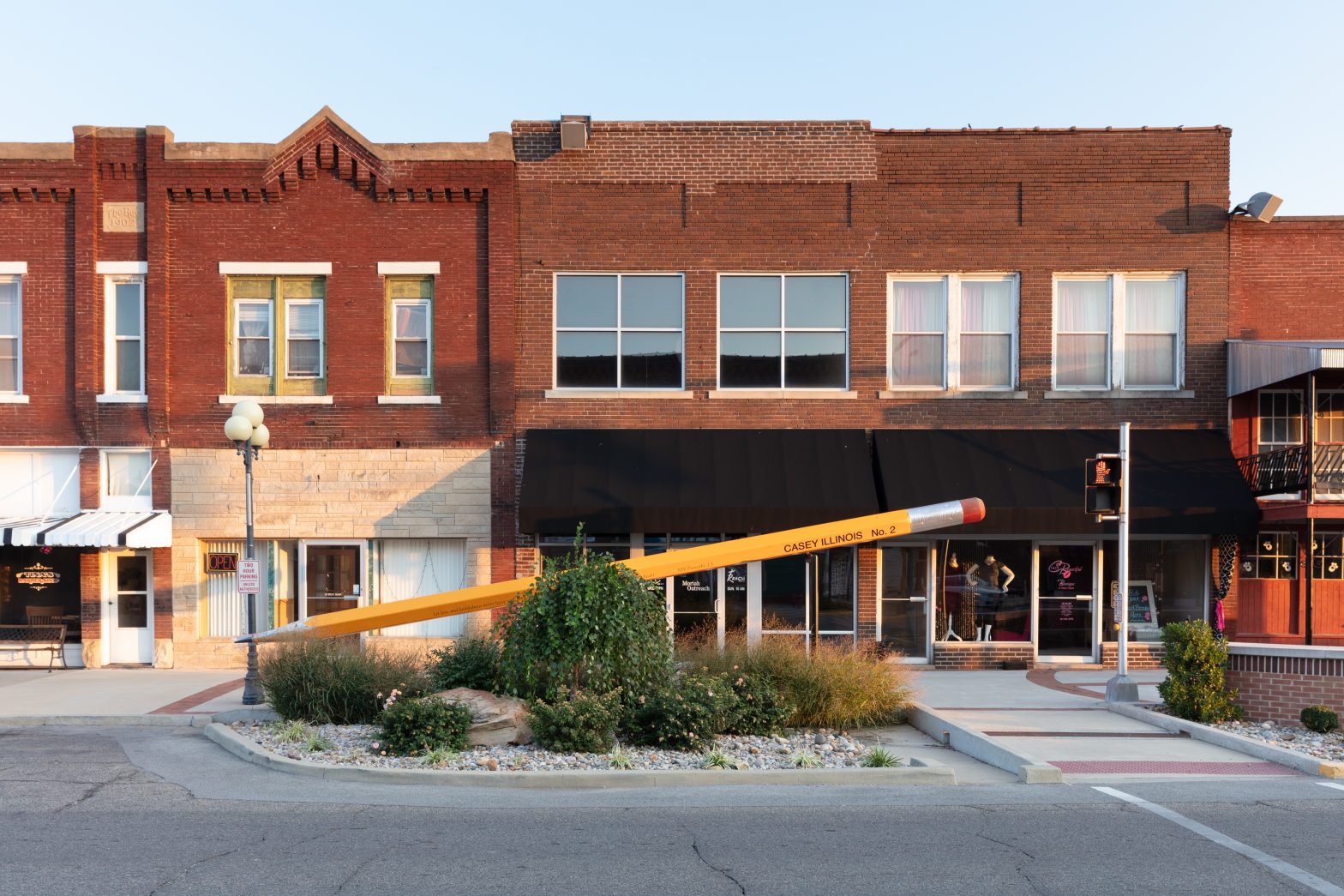 World's Largest Pencil - Duncan.co