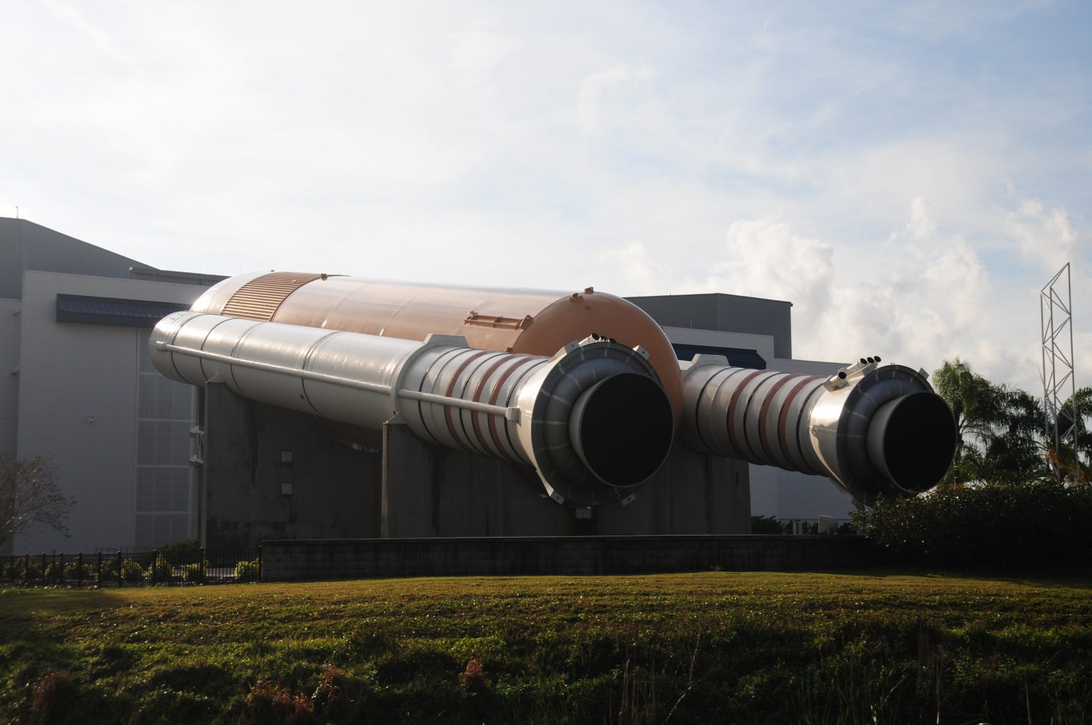 Space Shuttle Boosters - Duncan.co