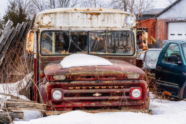 Vintage Chevrolet Bus in the Snow Archives - Duncan.co